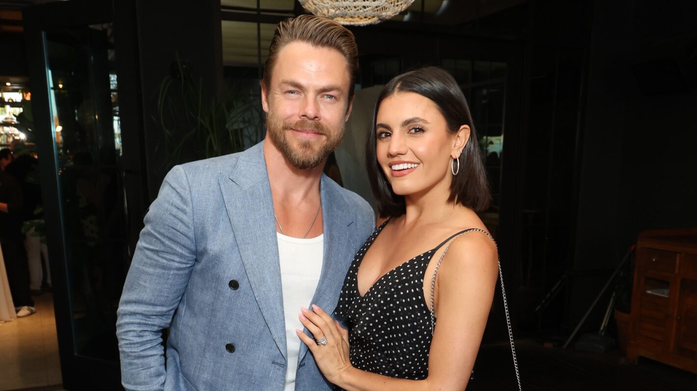 ‘DWTS’ Judge Derek Hough Gives New Update Amid Wife’s Pregnancy