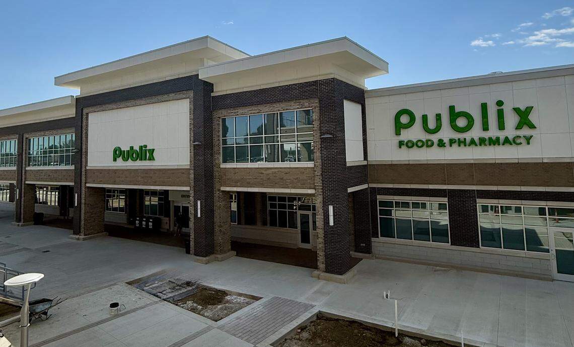 Publix secures uptown Charlotte grocery store six years after leasing ...