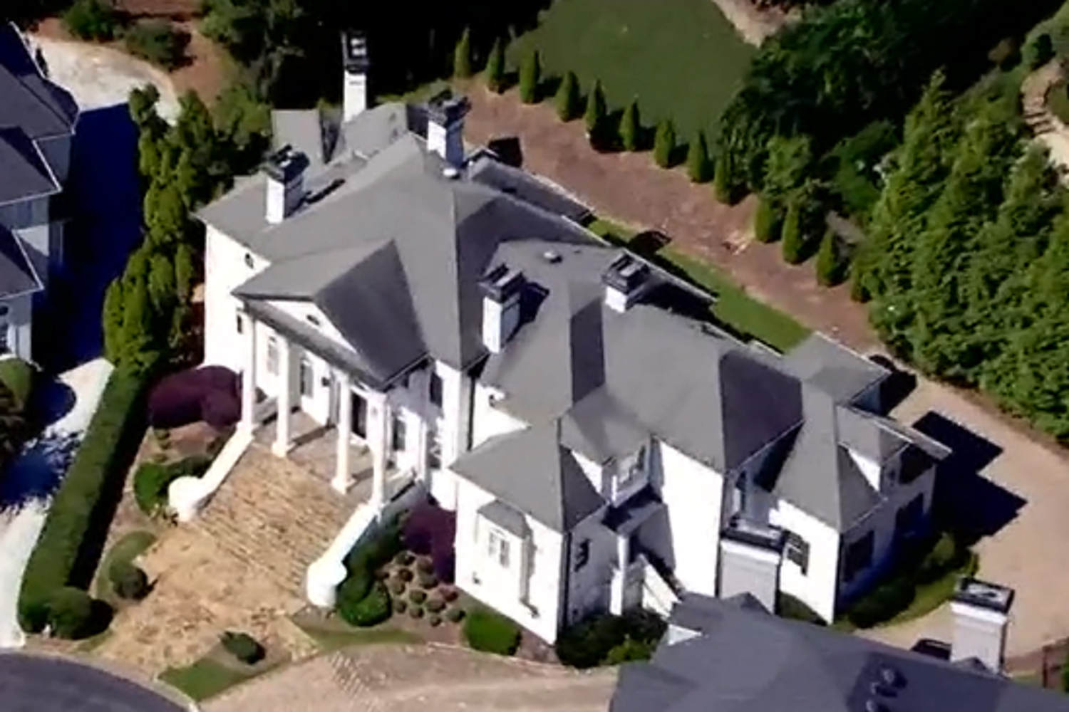 Georgia dentist accused of killing wife, teenage daughter and then himself