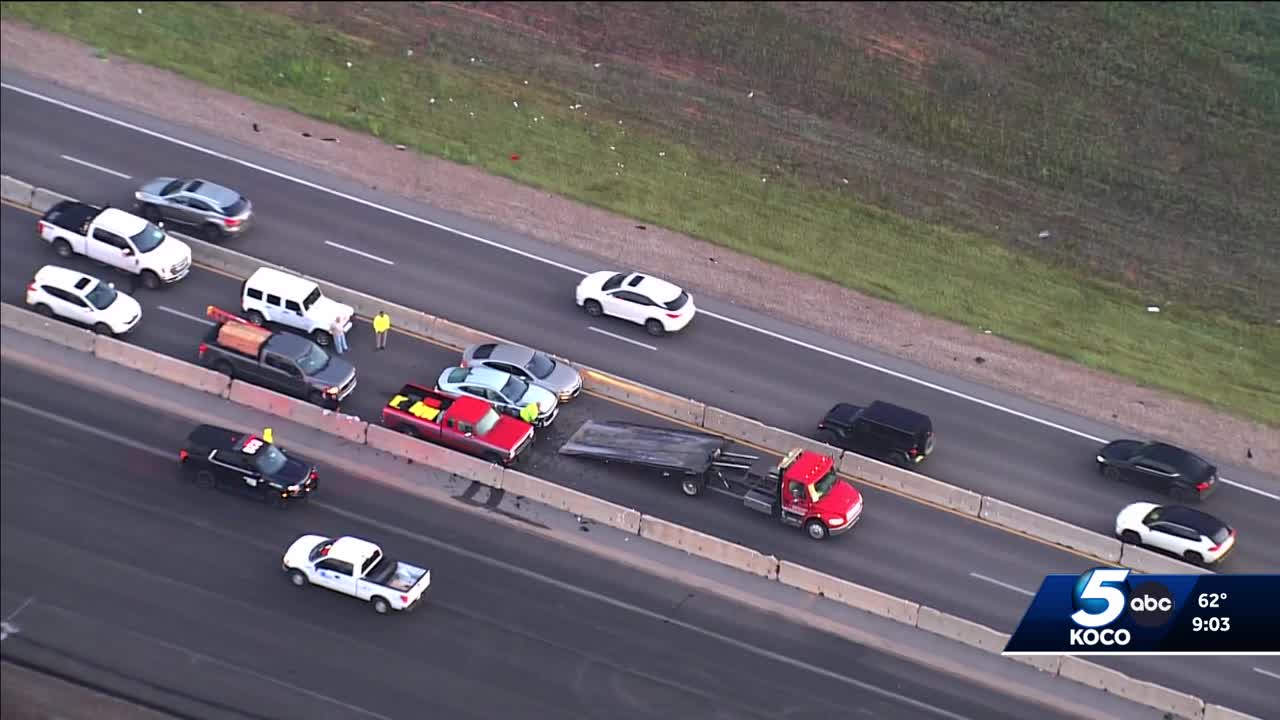 3 vehicles wedged between concrete barriers cause major traffic backup ...