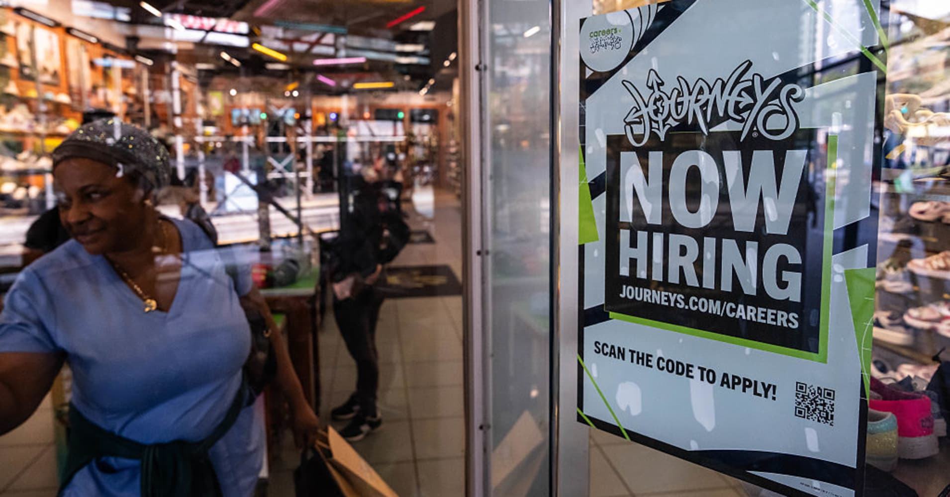 Job openings data falls to levels rarely seen since pandemic