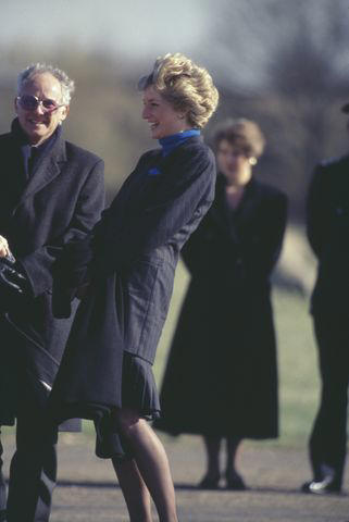 Former Palace Press Secretary Reveals What Happened When Princess Diana ...