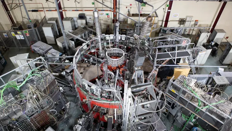 Ferrovial construirá el primer centro de experimentación de fusión ...