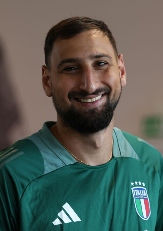Donnarumma: "Un orgoglio essere al City. Onorato che Guardiola mi abbia ...