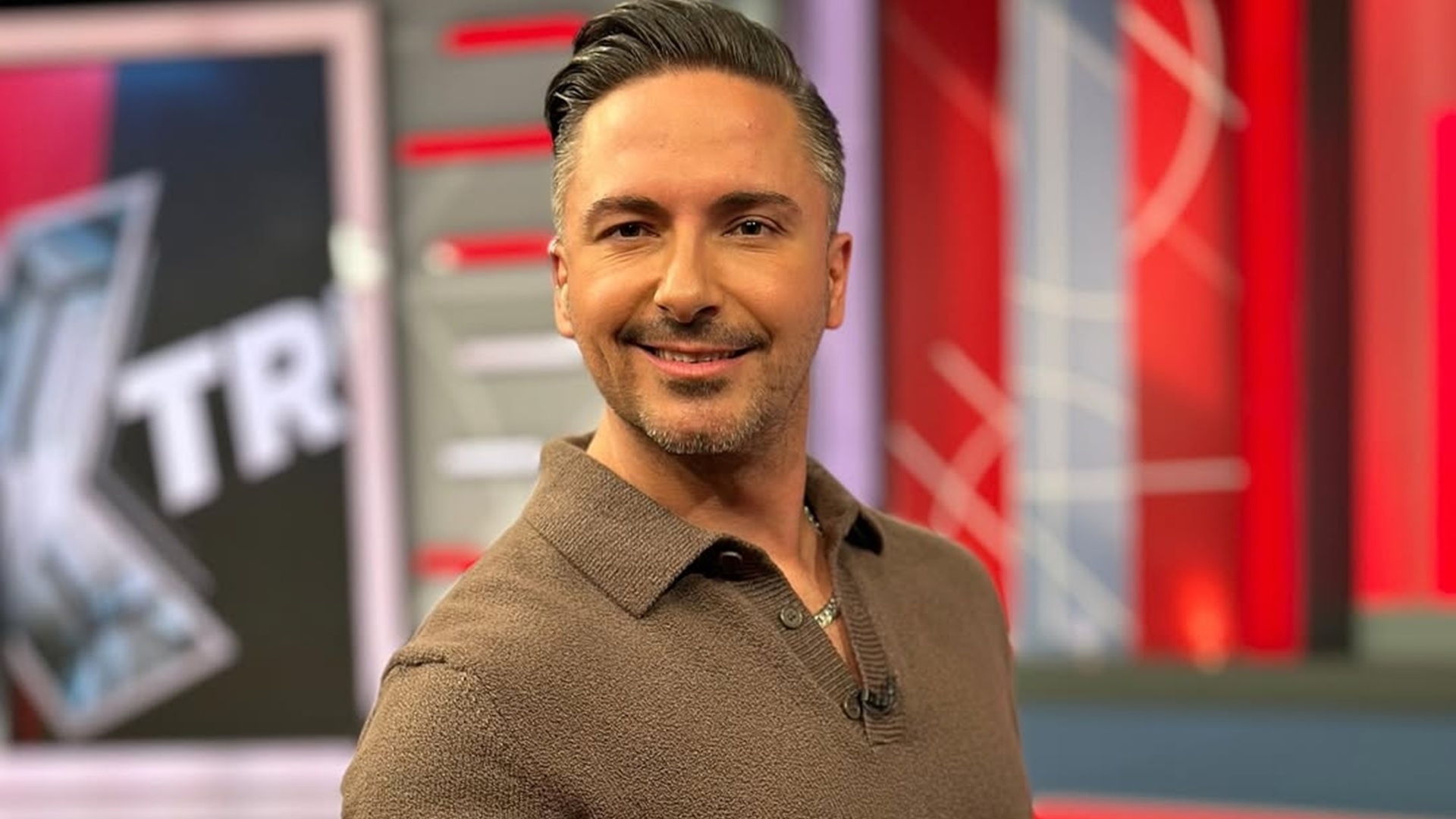 Tras 17 años en TV Azteca, Alex Bisogno regresa a la pantalla con ...