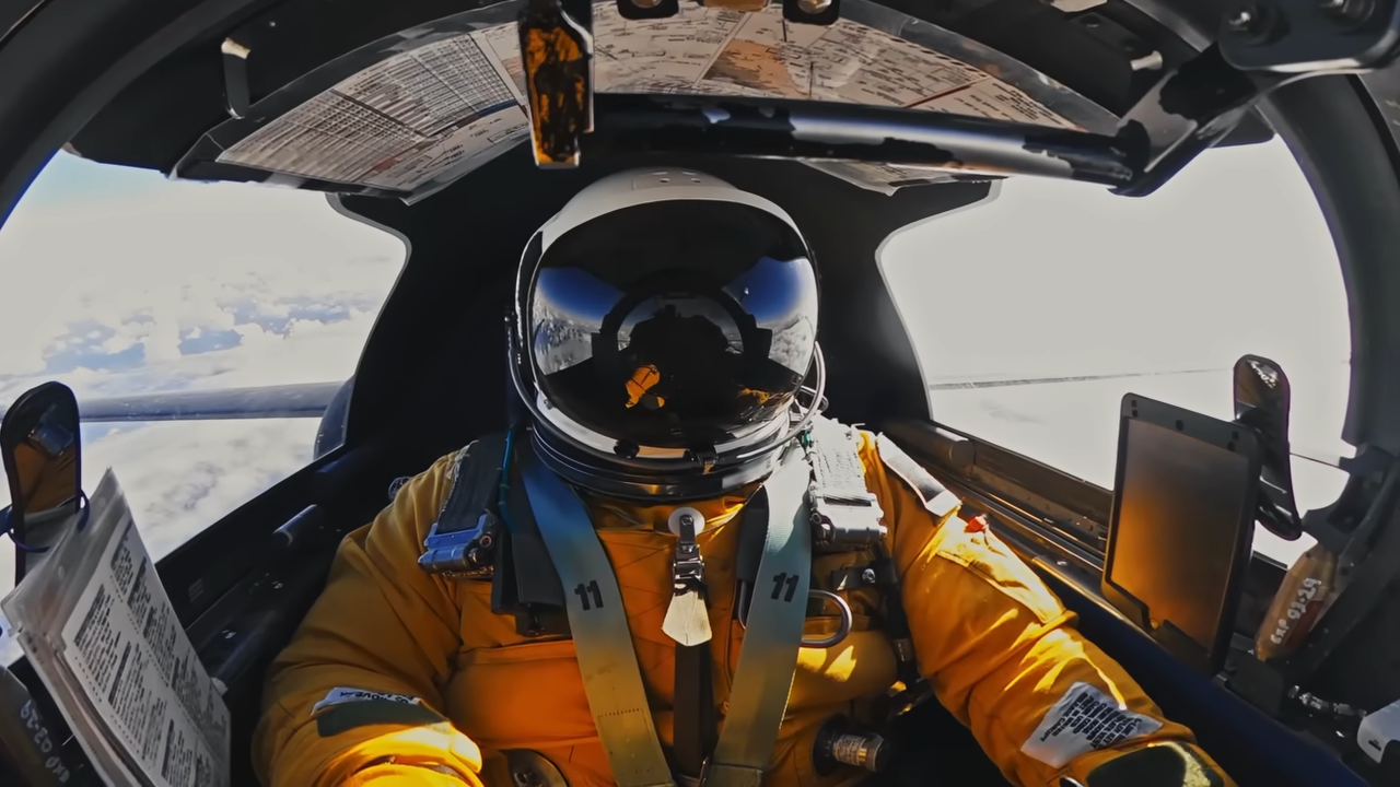 Flying 70,000 Feet Above Earth in America’s Legendary Spy Plane