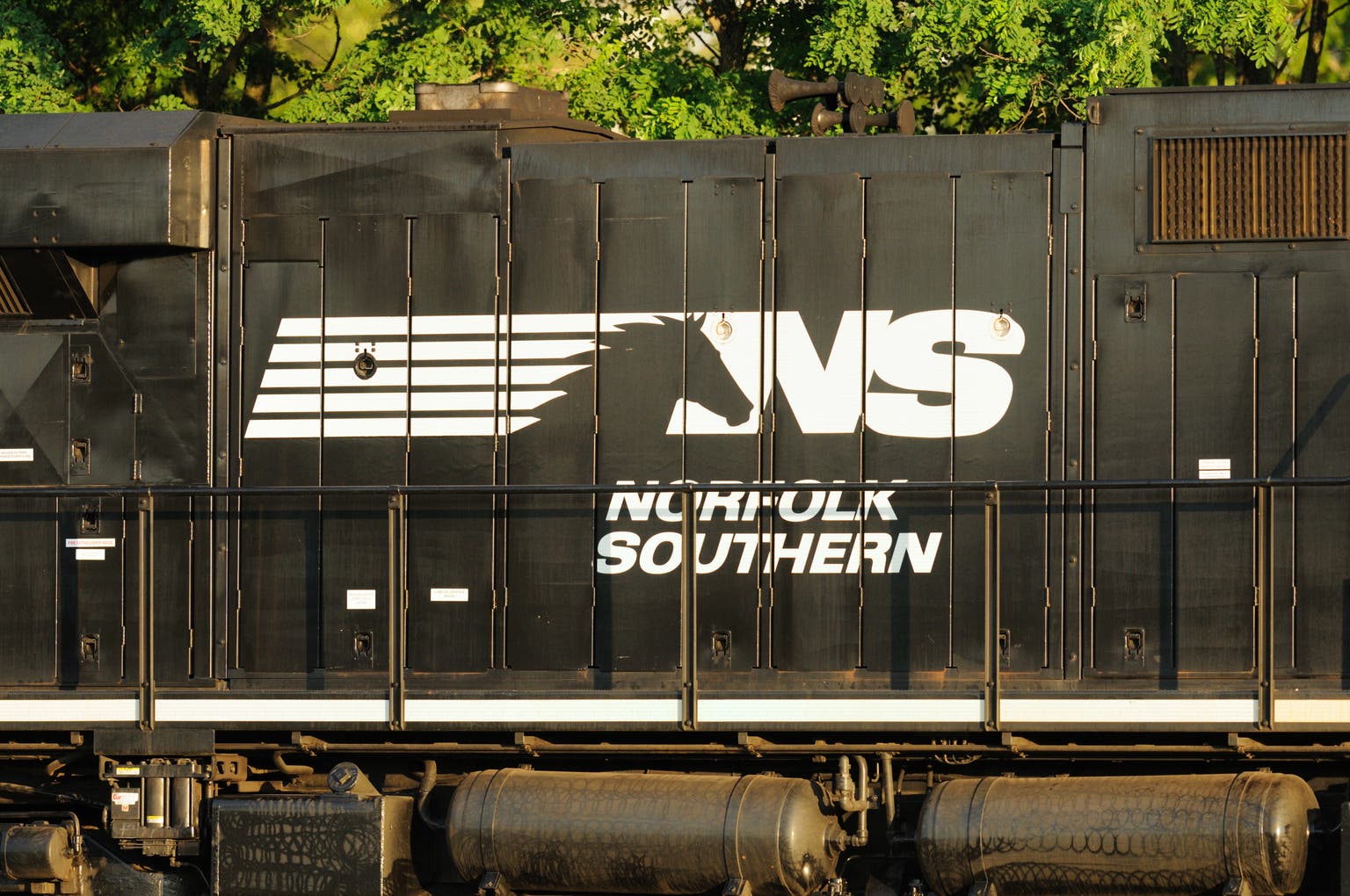 Knight-Swift endorses Union Pacific-Norfolk Southern deal