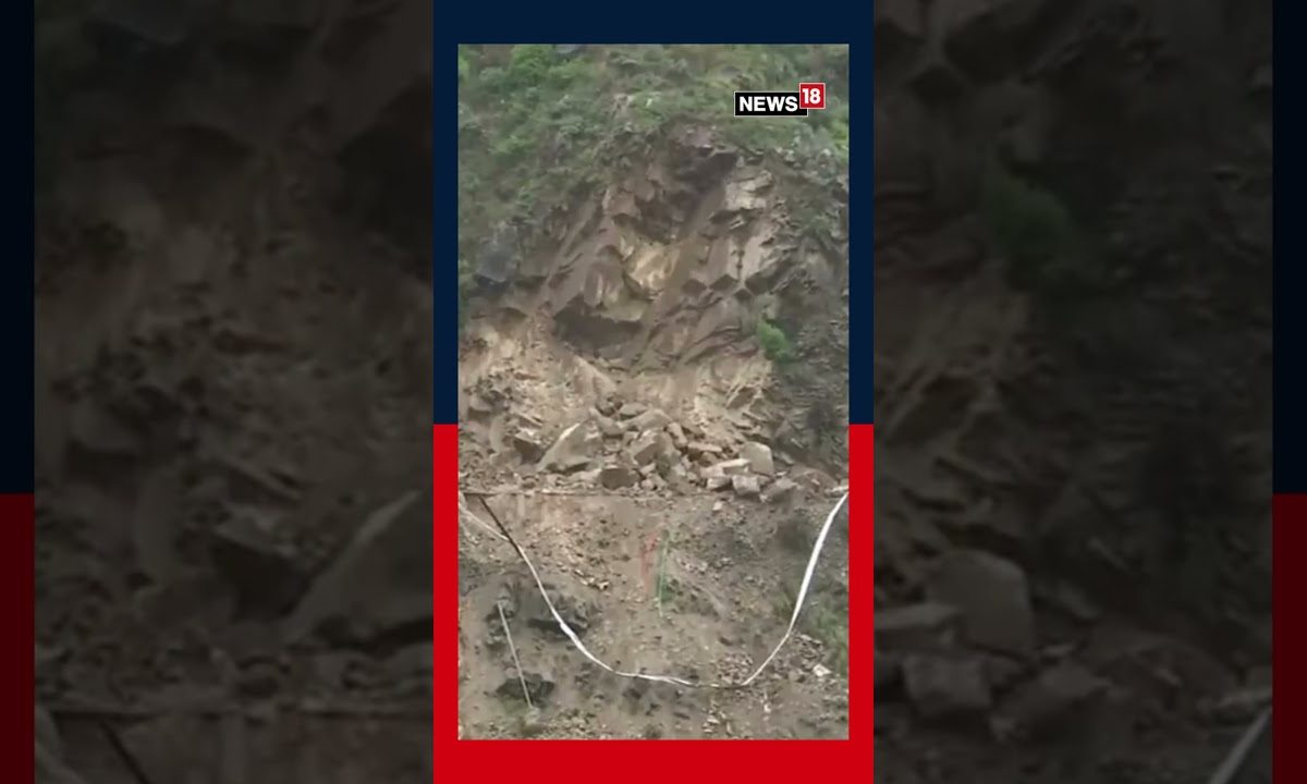 Landslide Blocks Doda-Pul Doda Road in J&K | N18S