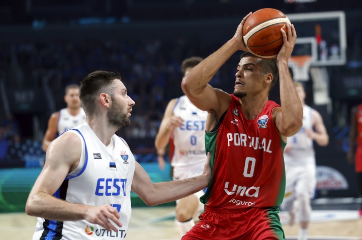 Portugal vence Estónia e qualifica-se para os oitavos de final do Eurobasket