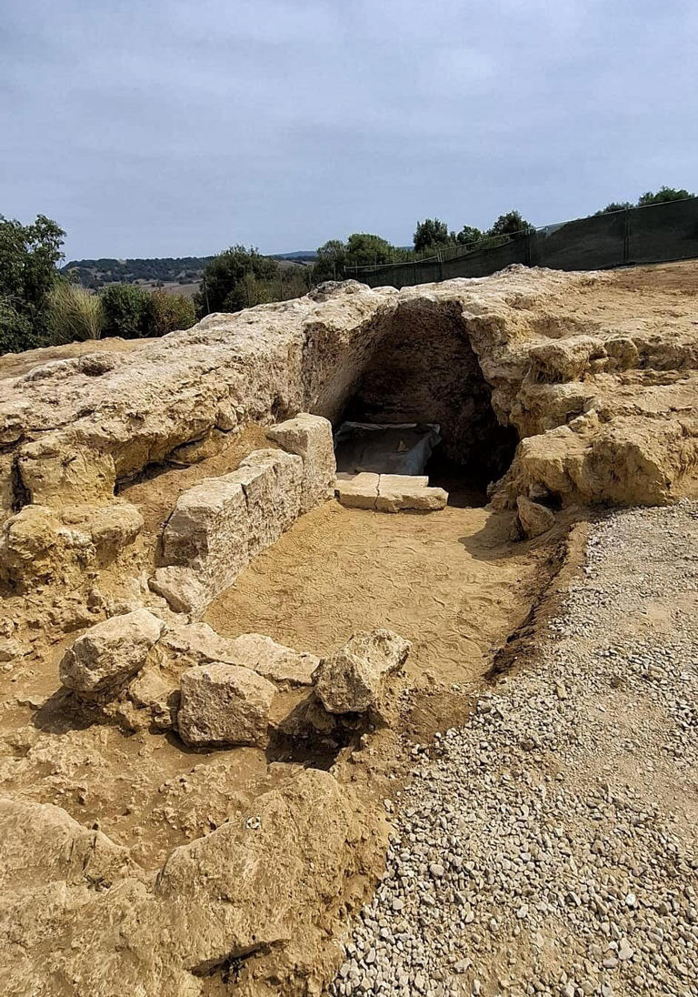 Scoperta una tomba etrusca inviolata a Tarquinia