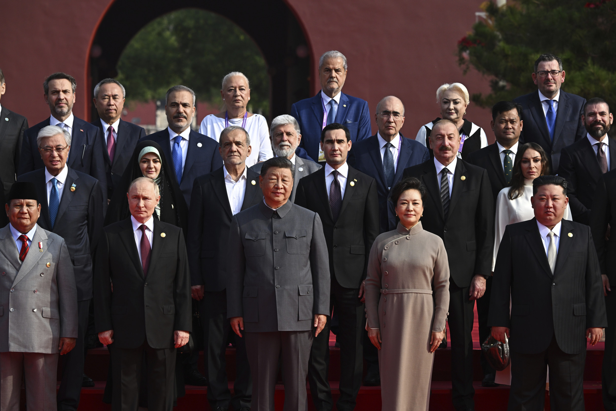 CRINK: Photos show first leaders' gathering of 'autocratic alliance'