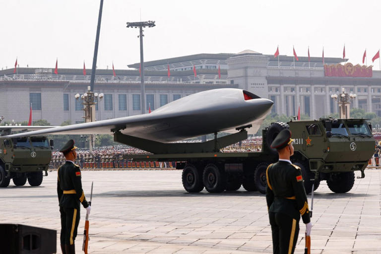 China shows off latest drones and lasers in parade – no wonder Putin is ...