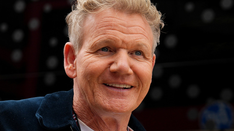 The Two Garlic-Peeling Hacks Gordon Ramsay Uses (For Cloves And Bulbs)