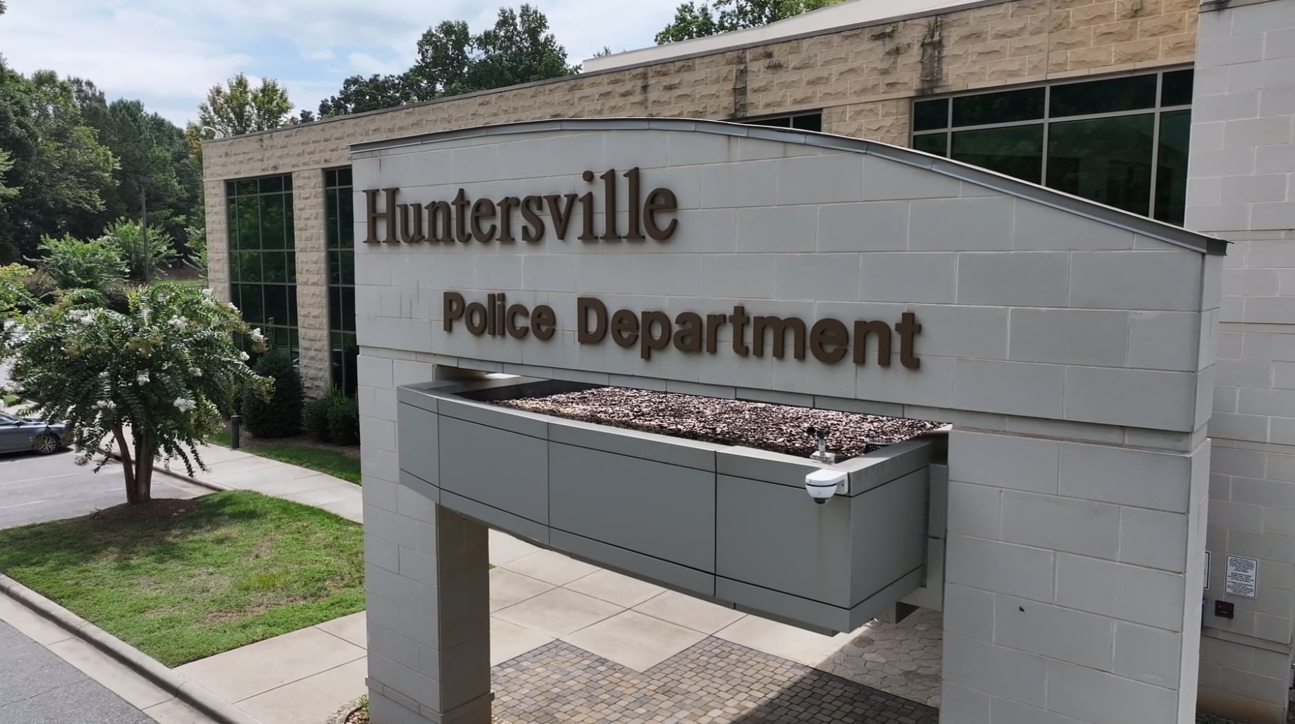 Town of Huntersville unanimously votes to increase pay for officers