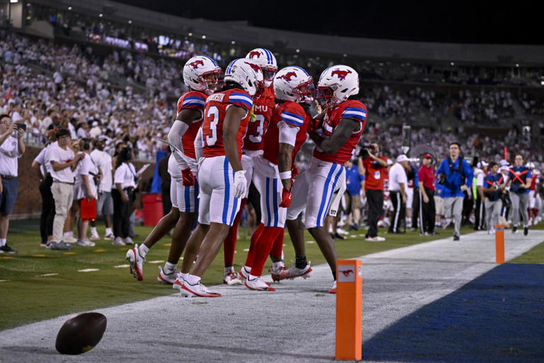 Most Overrated Teams in AP Top 25 College Football Poll After Week 1