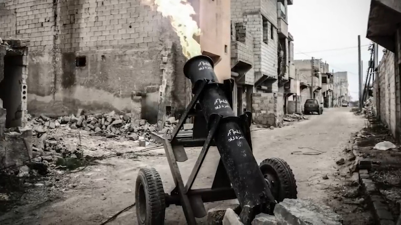 Syrian Rebels Testing Improvised Gas Tank Bomb Launcher, Caught on Camera