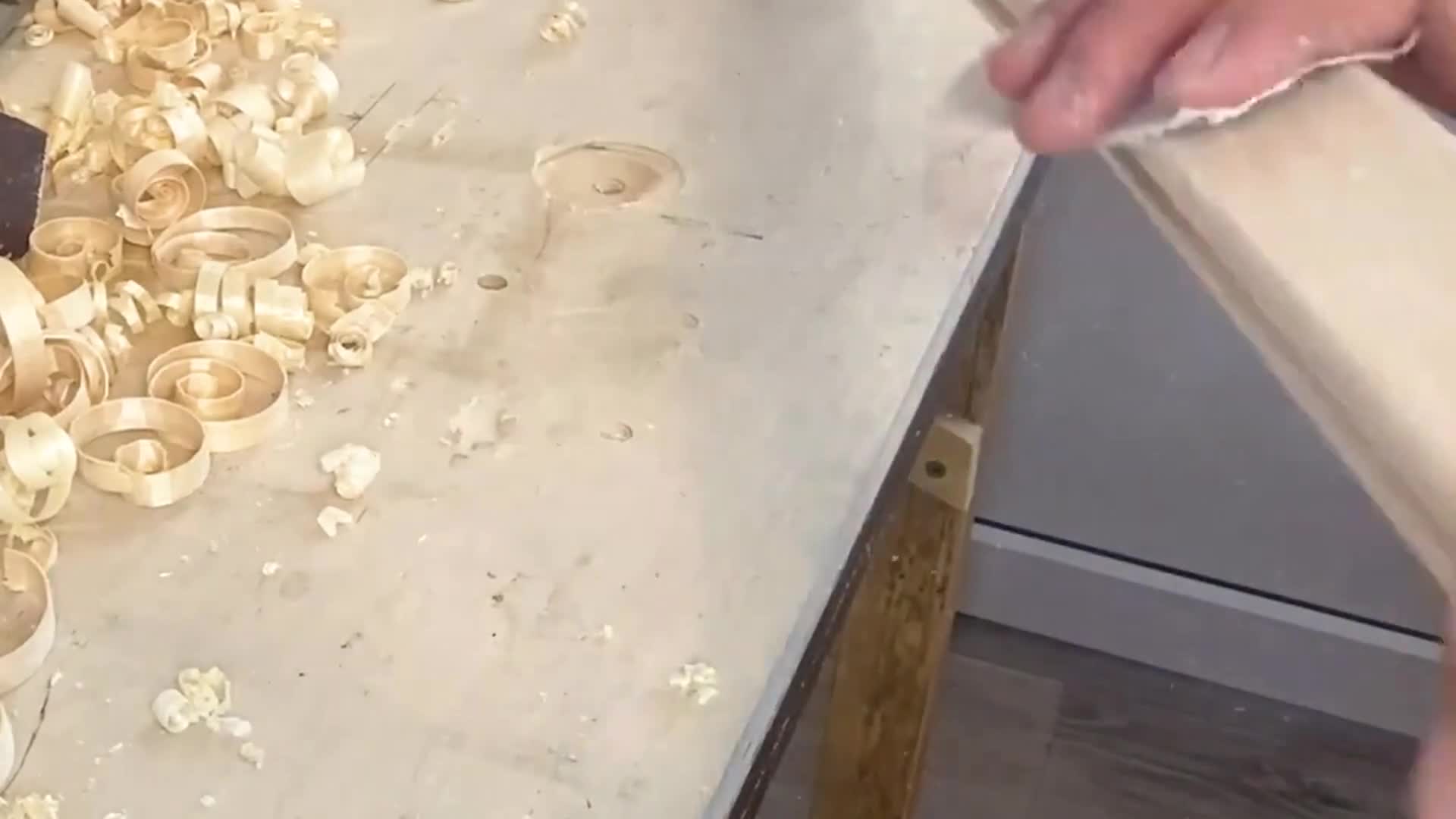 Making an incredible LED lamp from wooden planks