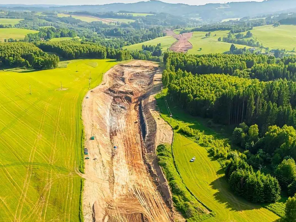 Dálnice na Polsko se zpozdí. Poláci staví další dva úseky k českým hranicím