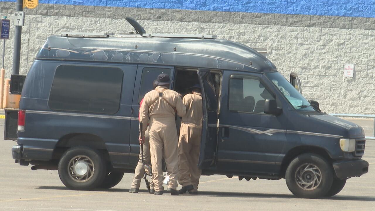 Police respond to bomb threat at Walmart