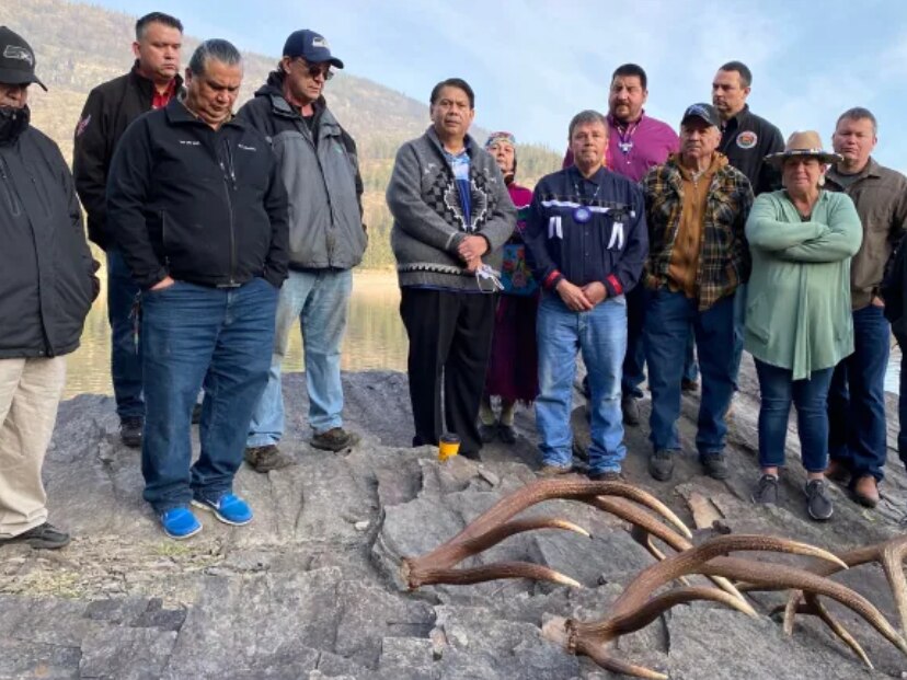 Les descendants de la Première Nation Sinixt poursuivent la Colombie ...