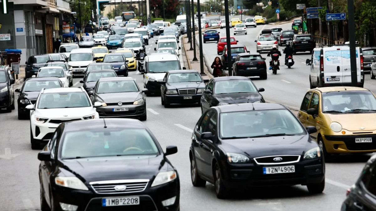 Απλήρωτα τέλη κυκλοφορίας: Σε ποιους και πότε θα στείλει «ραβασάκια» η ...