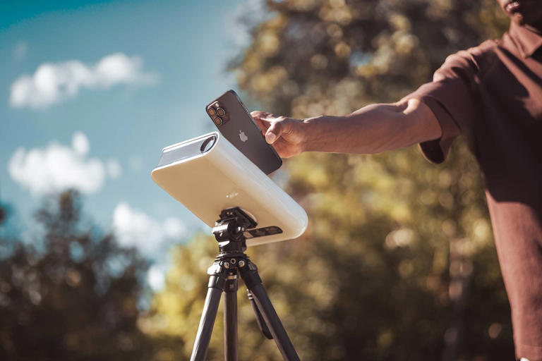 Your iPhone can see the stars with smartphone-based telescope Hestia