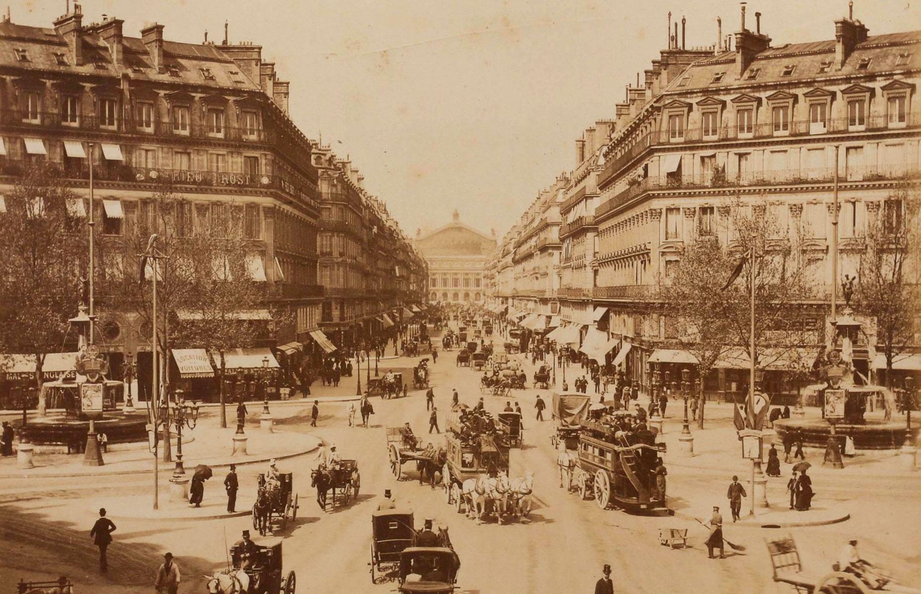 Amazing old photos reveal life in Paris more than 100 years ago