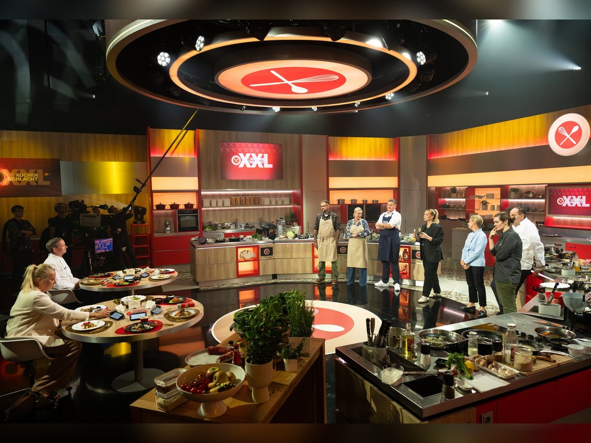 'Die Küchenschlacht XXL': Andrea Kiewel Debuts as Guest Judge