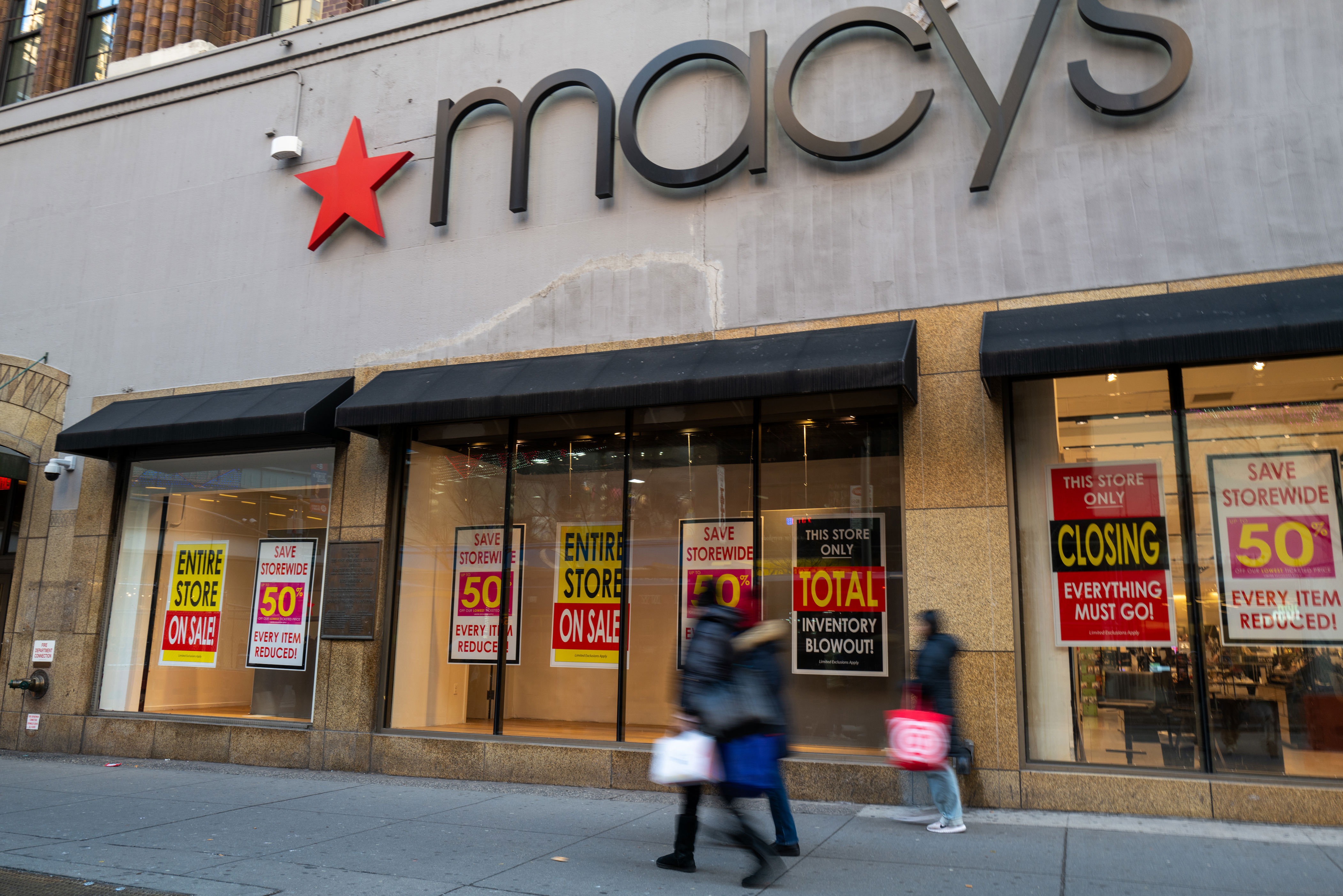 Macy's stock soars as sales rise by most in 3 years, company plans more ...