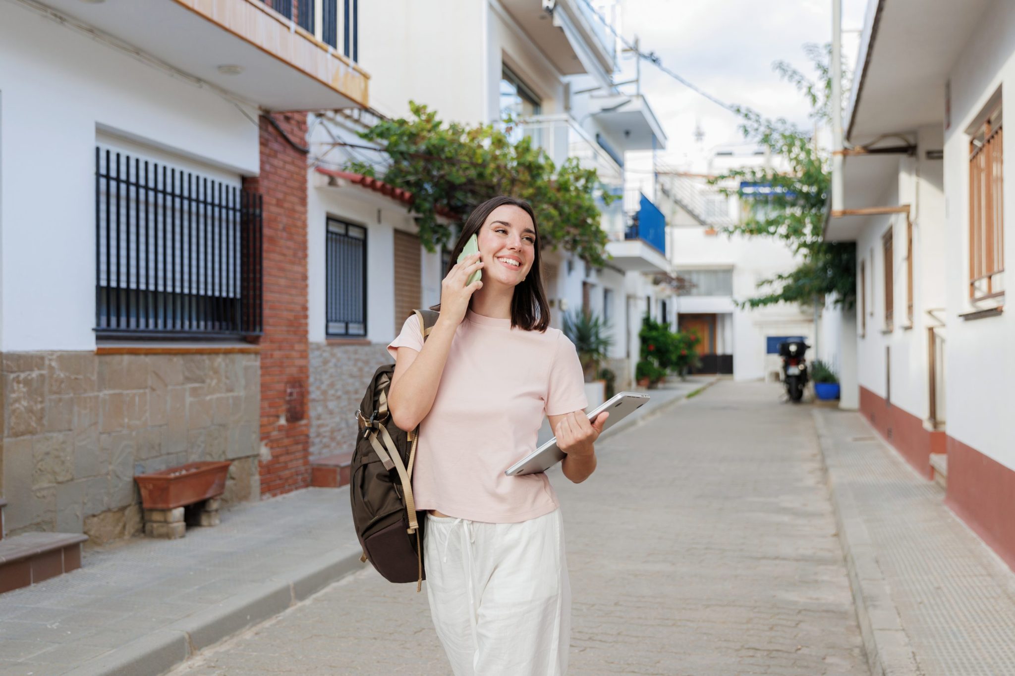 Rural towns are handing out $10,000 relocation bonuses to poach high ...