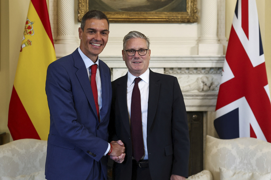 UK and Spain sign cooperation deal as they seek to bolster post-Brexit ties