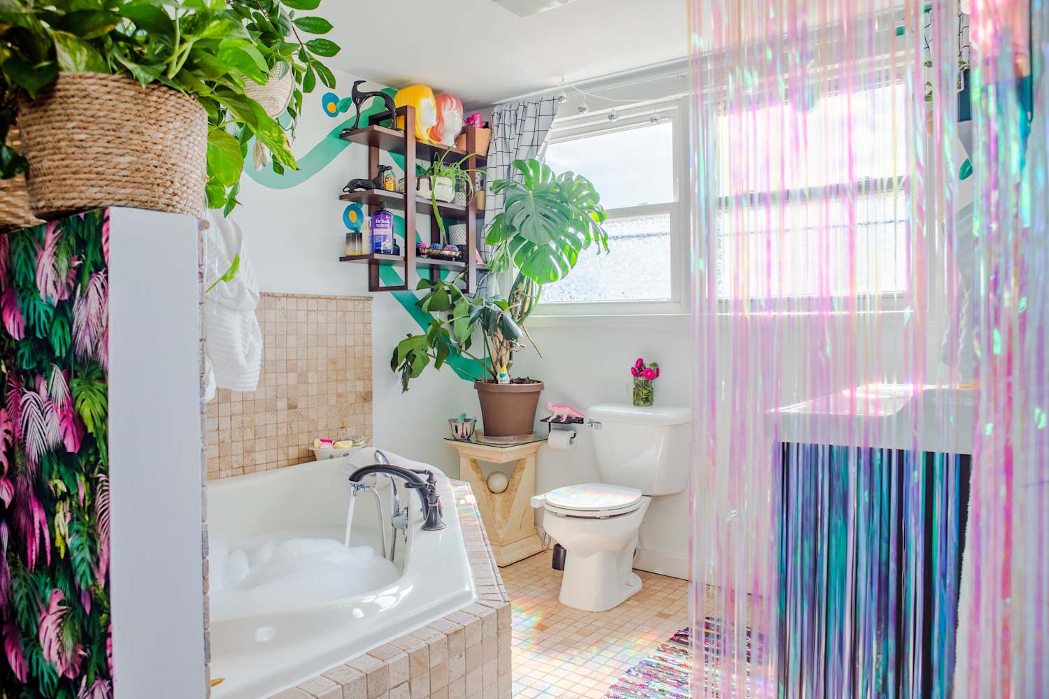 This Whimsical Mid-Century Bathtub Style Is Being Replaced with ...