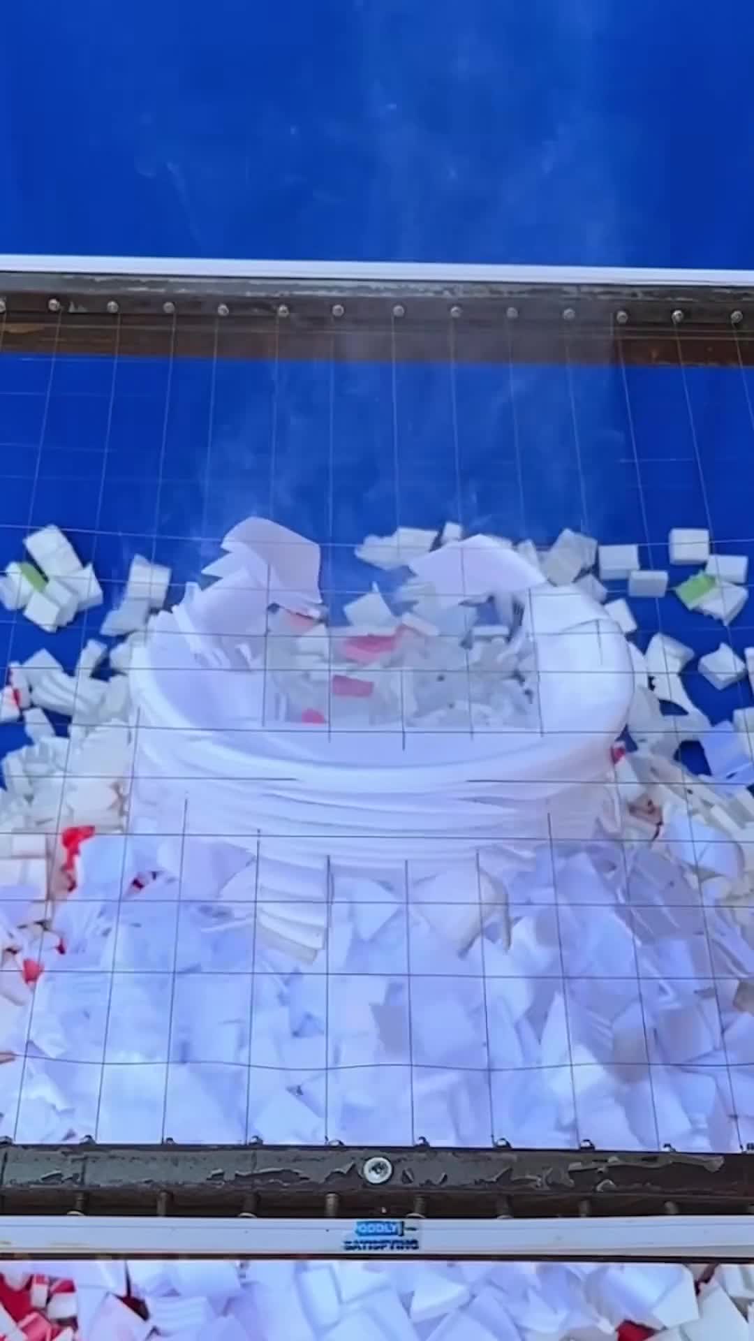 Let your mind unwind with this soothing blend of sight and sound.