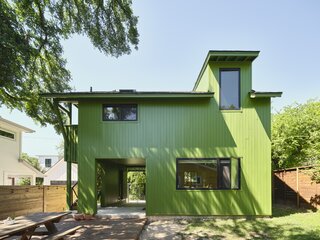 It Was a Picnic Table That Actually Inspired This Kelly Green Home in ...