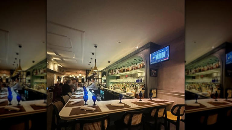 10 Old School Italian Restaurants In NYC You Need To Try