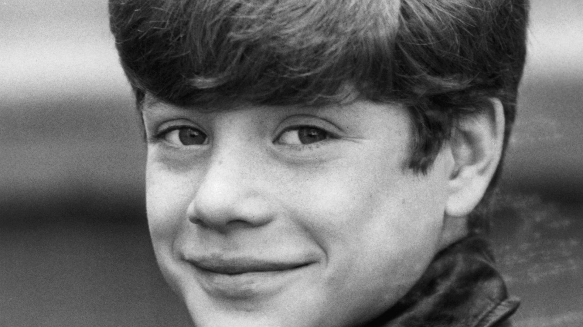 15 of the most iconic child stars from the 1980s and what they look ...