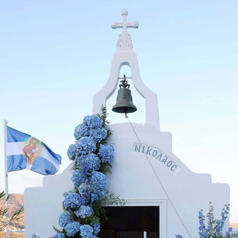 Αλεξάνδρα Νίκα: Μαζί με την οικογενειακή φωτογραφία από τη βάπτιση του ...