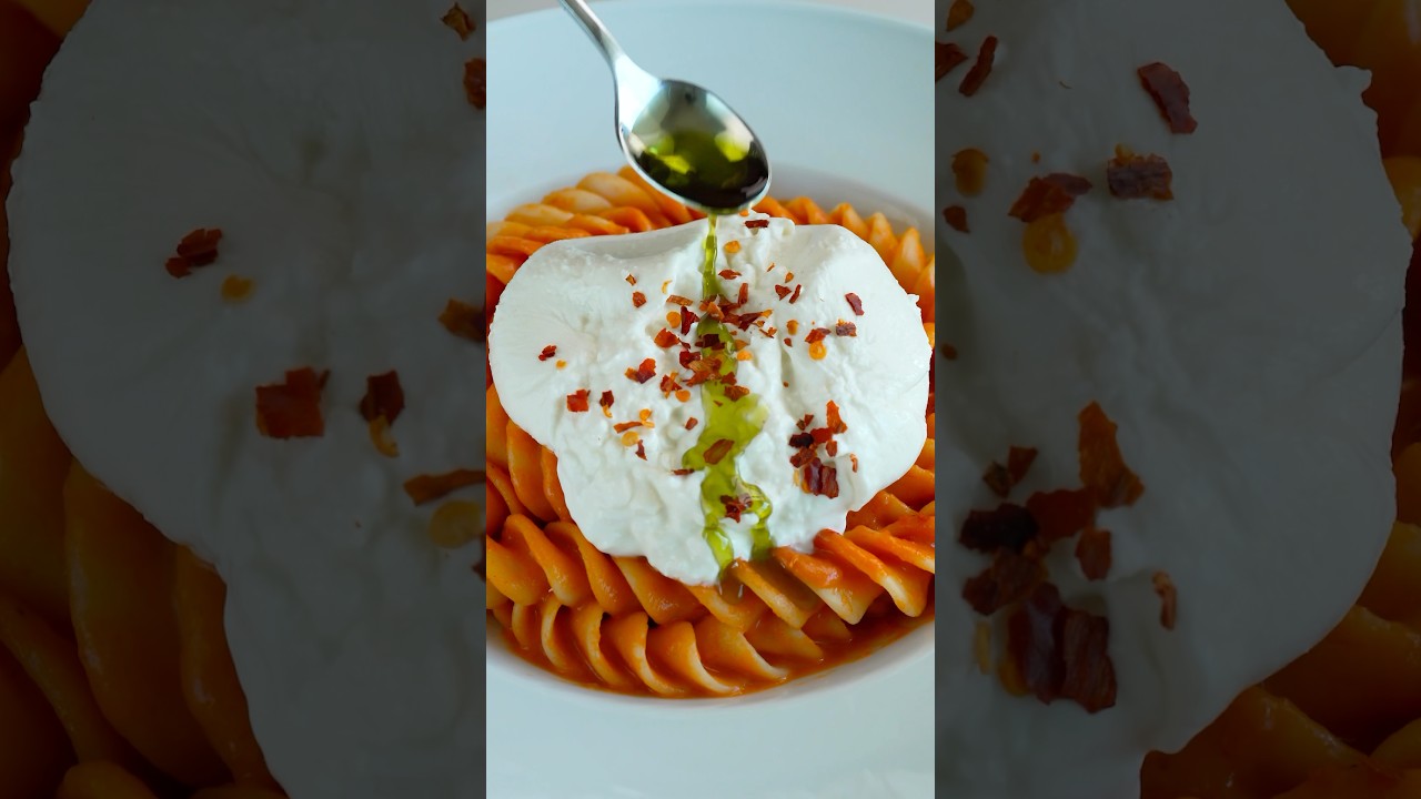 This burrata pasta will blow your mind! 🤯
