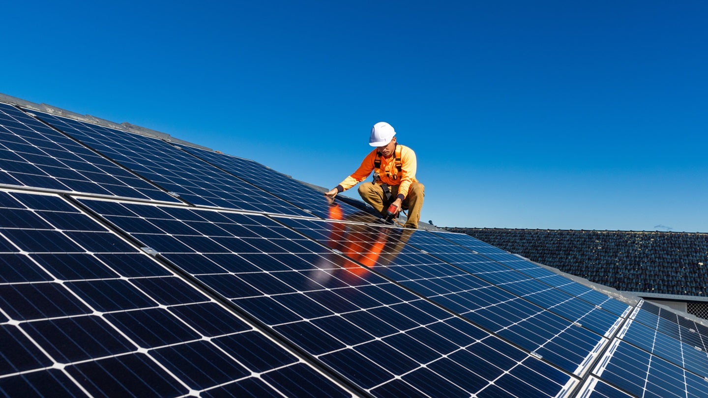 Solar power surges globally with 380GW installed in H1 2025