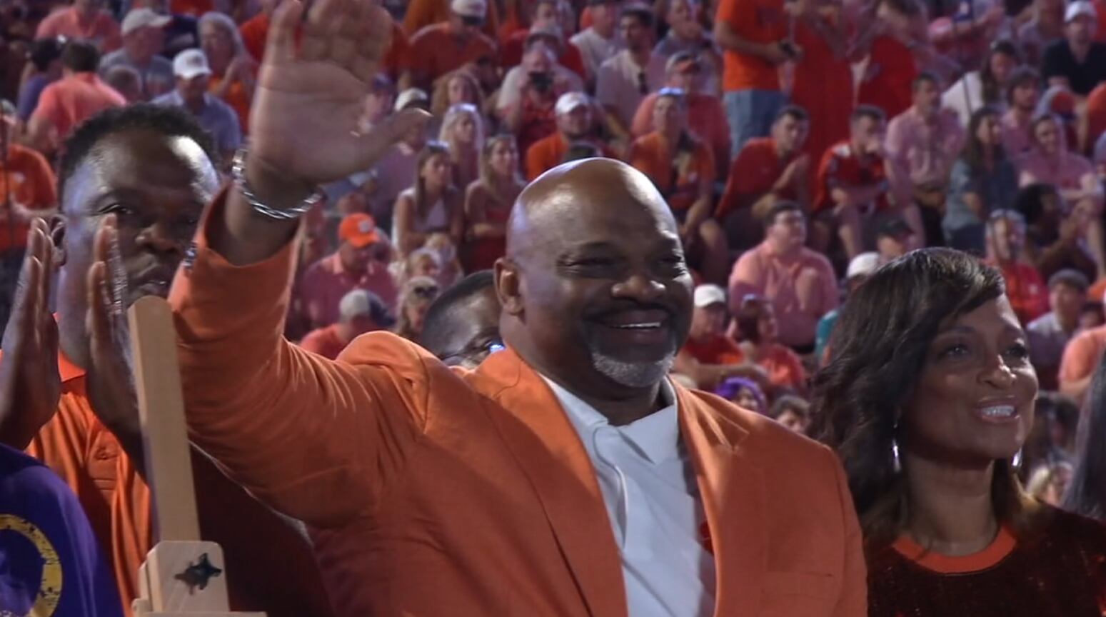 Clemson legend Michael Dean Perry ‘overwhelmed’ by Ring of Honor induction