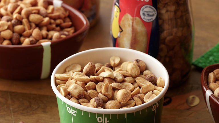 Decades Later, Fans Are Still Begging Planters To Bring Back This ...