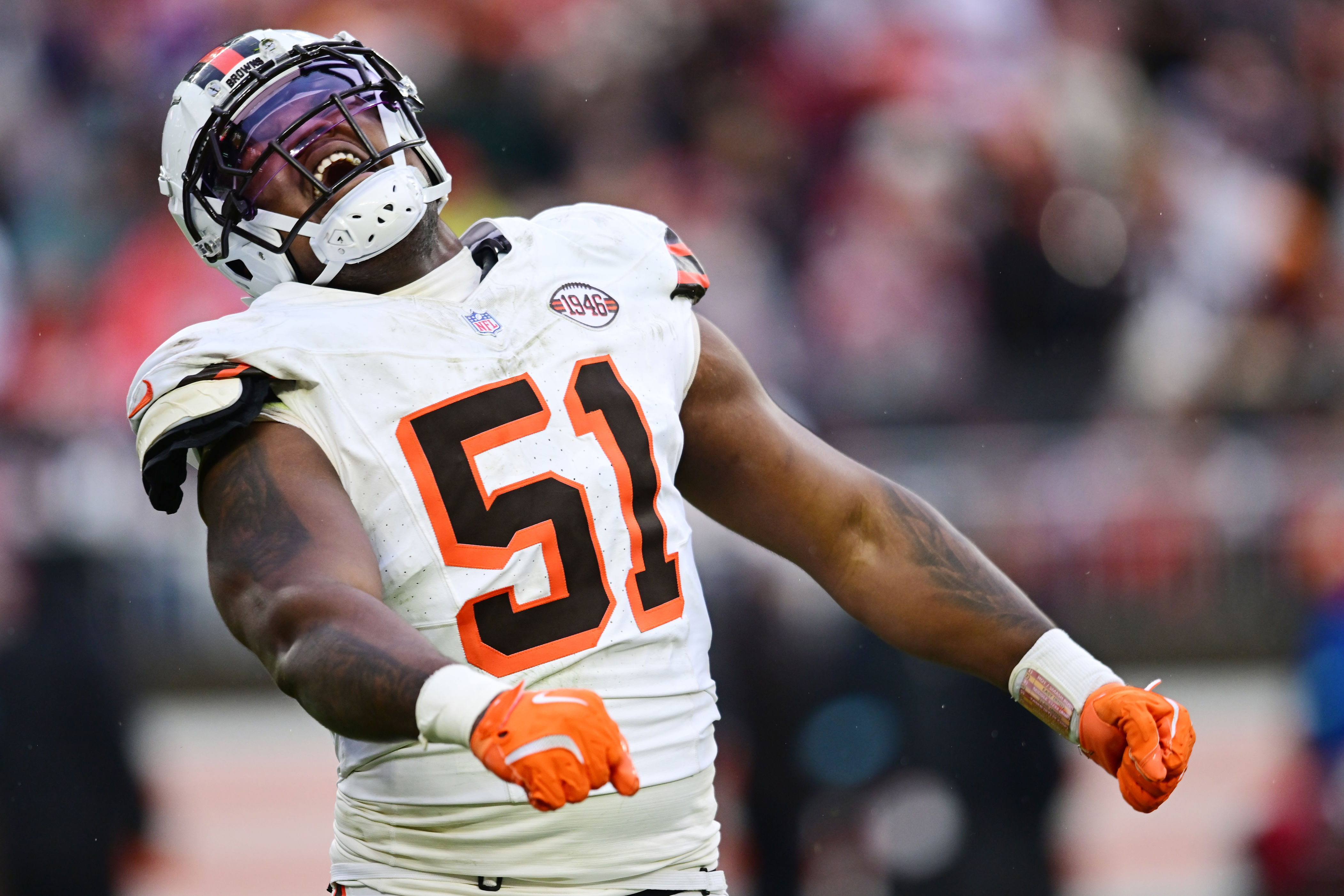 Daily Dawg Chow 10/2: Browns news; As Dillon Gabriel prepares for his 1st start, Mike Hall Jr ...