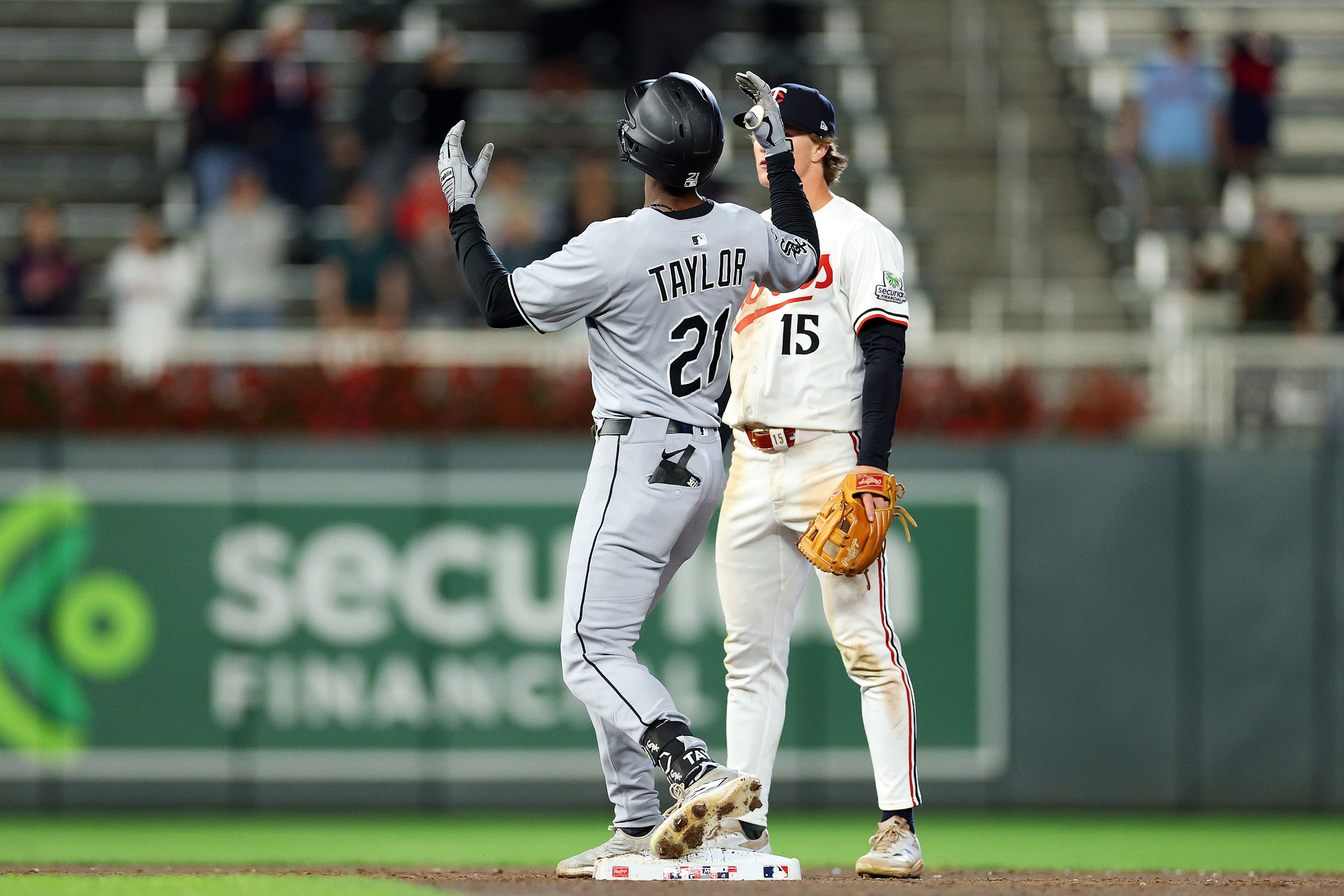 From sleep walk to sweep talk, White Sox flip the script and take the Twins down late 4-3