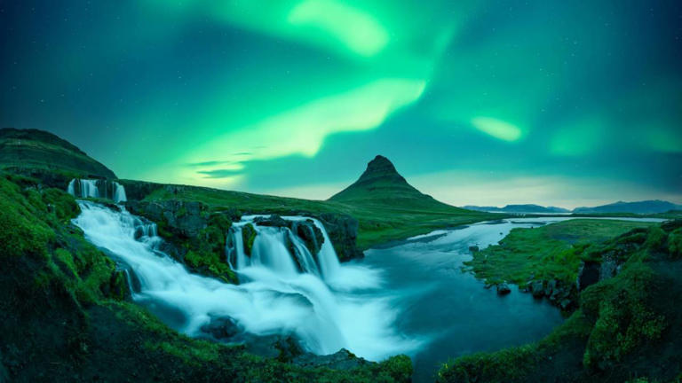 Alaska Airlines launches new route to Reykjavík, Iceland