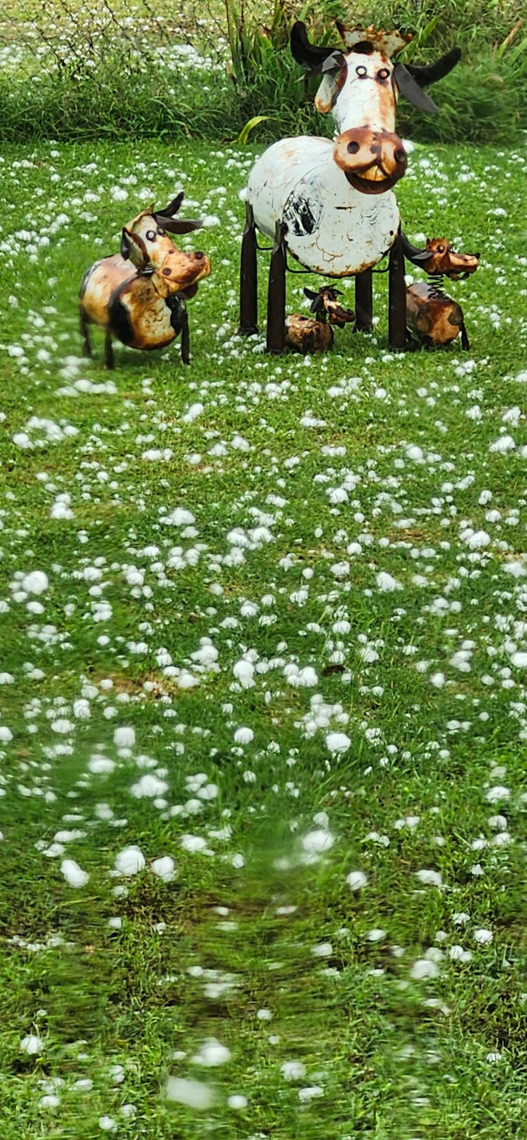 Large hail, damaging winds march through central, south-central Kansas ...