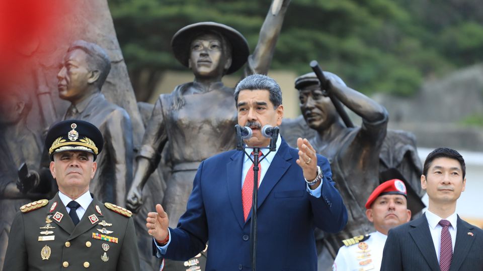 “Somos guerreros cuando se meten con nuestra tierra”, dice Maduro en ...