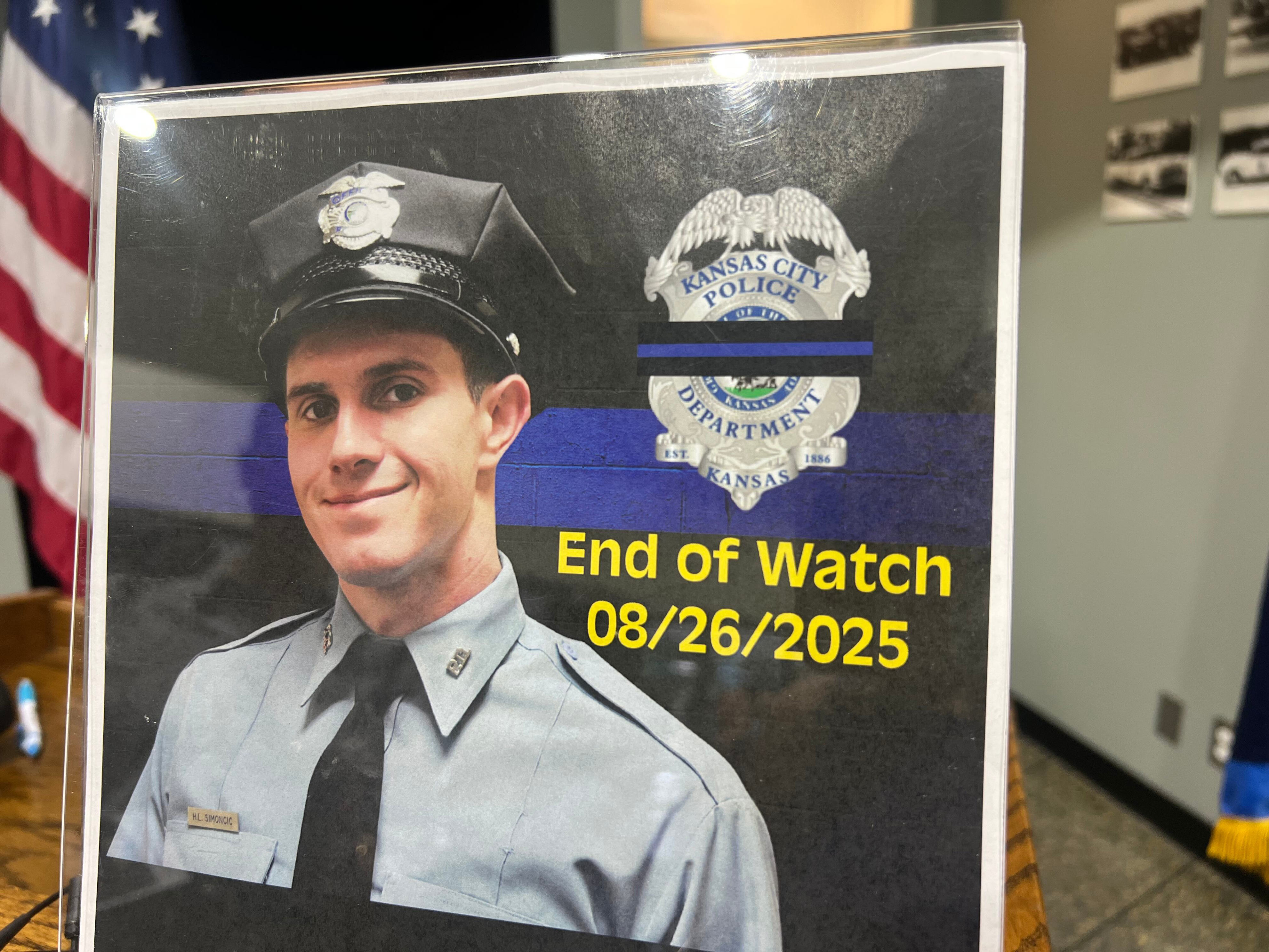 Surrounding departments support KCK Police as they honor Officer Hunter ...