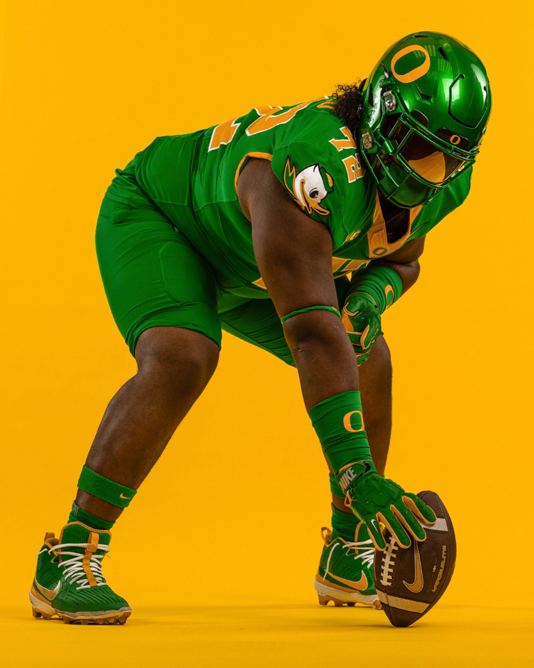Oregon Ducks unveil all-green uniforms for Week 2 vs. Oklahoma State