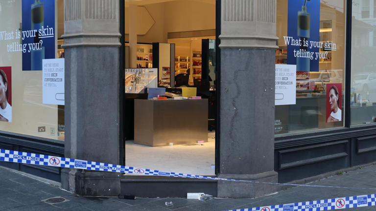 DNA analysis reveals humans may have multiple unknown ancestors