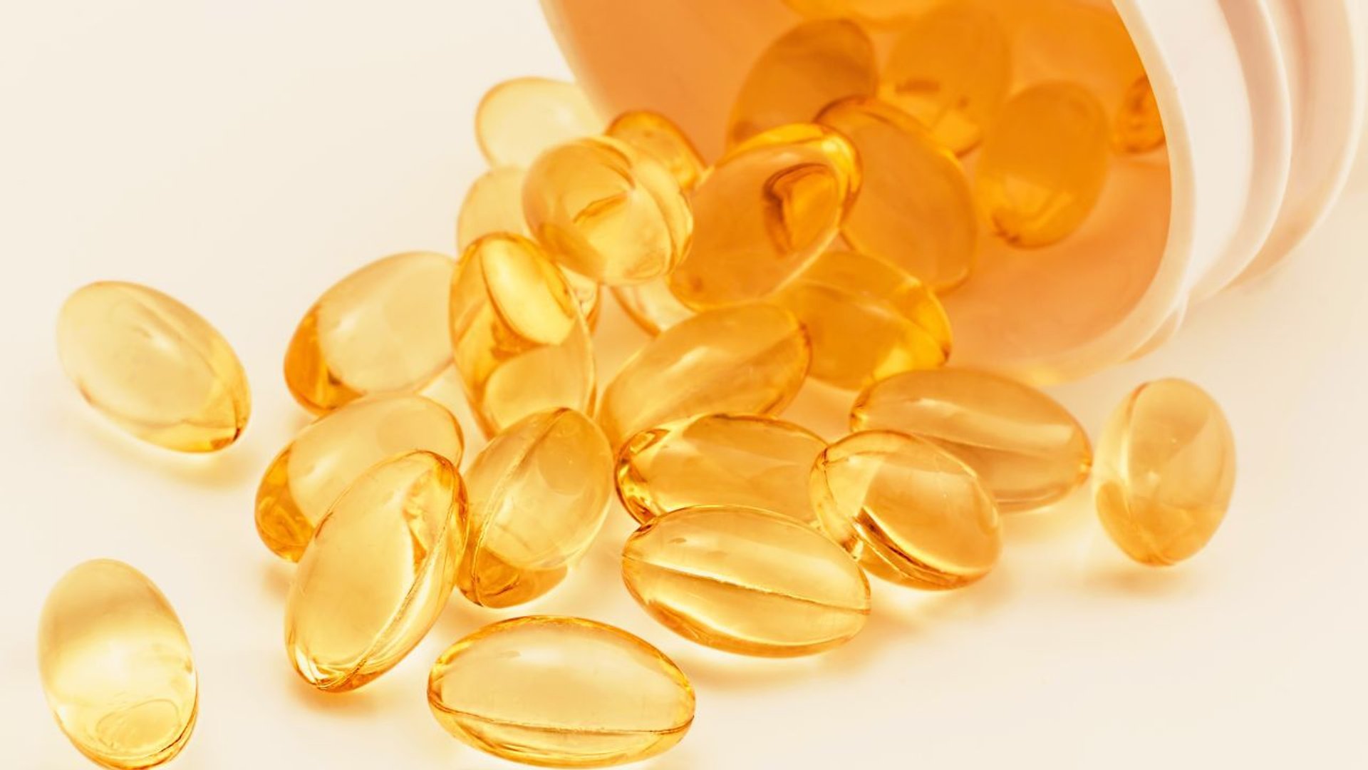 Najważniejsza witamina na jesień i zimę. Jak suplementować?